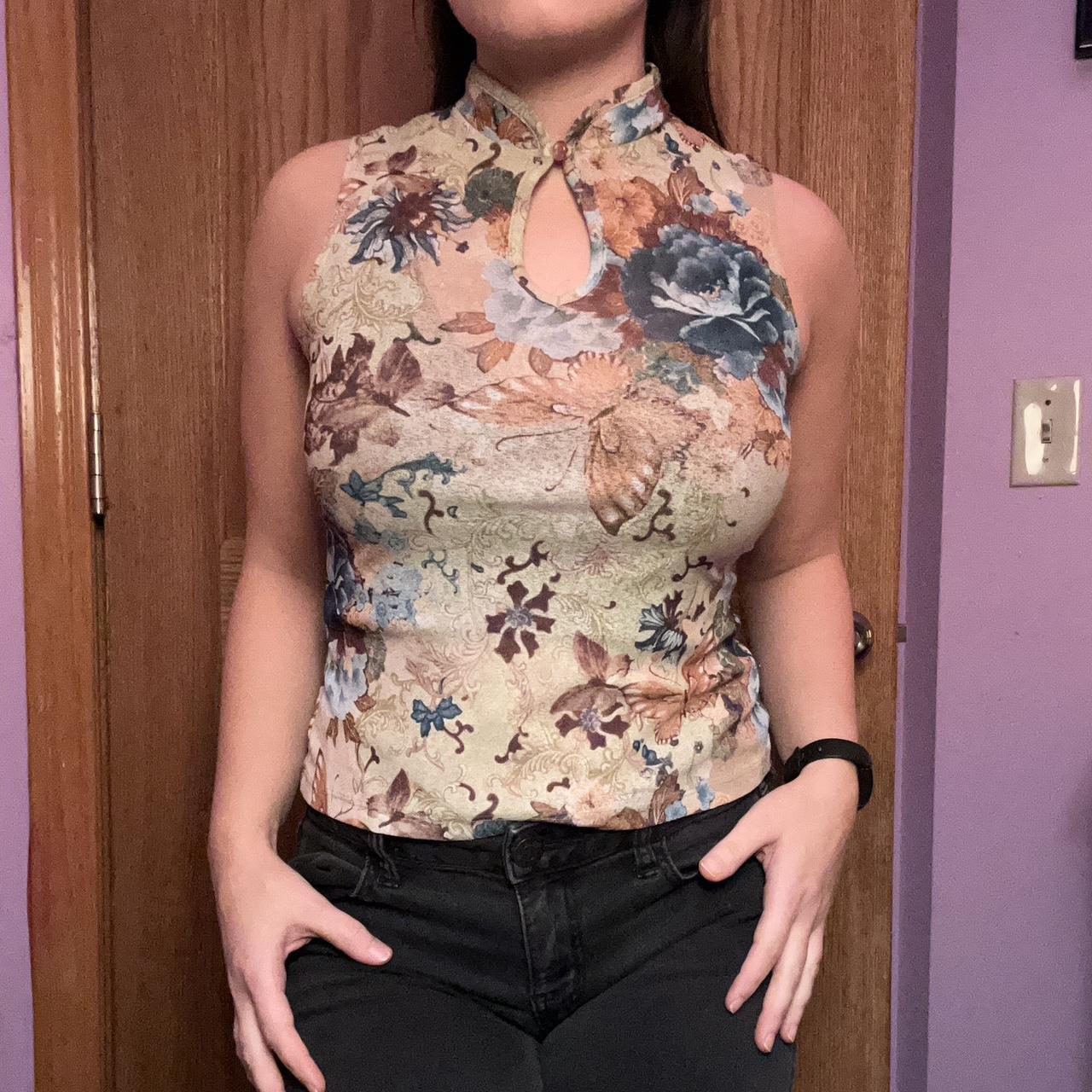 Vintage 90s floral keyhole tank top Super cute and... - Depop