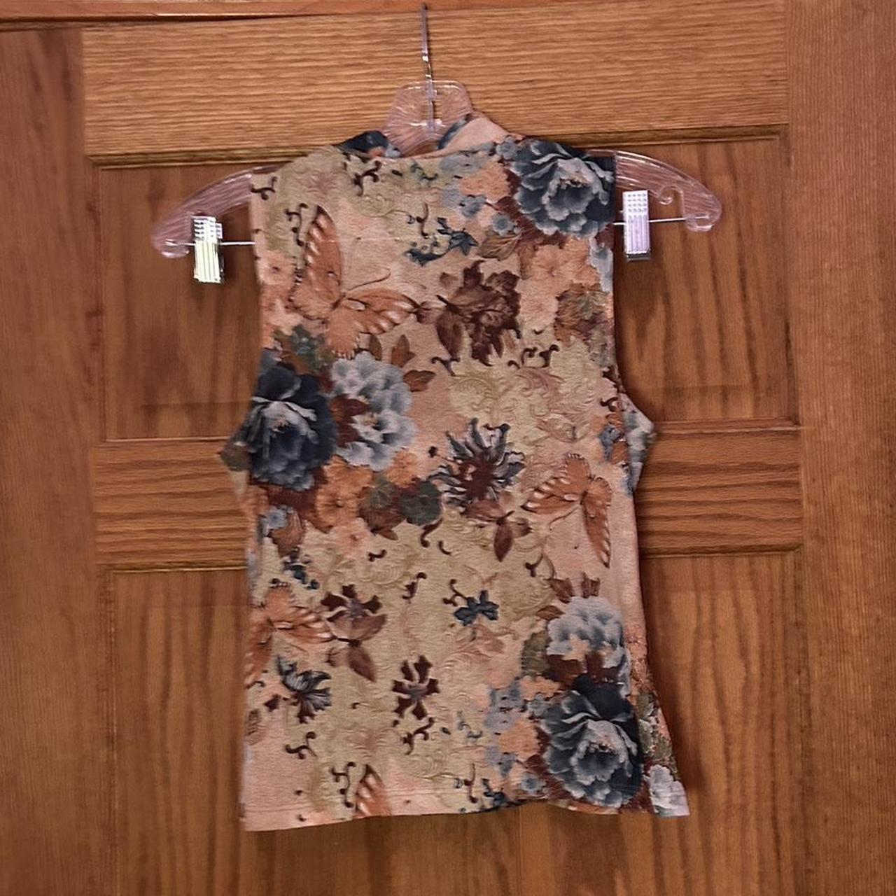 Vintage 90s floral keyhole tank top Super cute and... - Depop