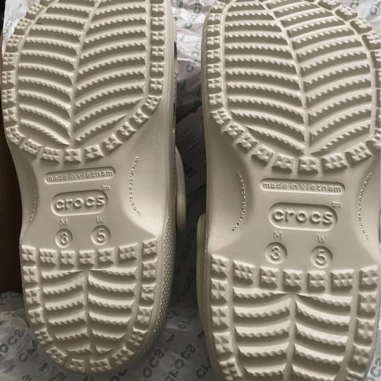 Crocs Women's Cream Sandals | Depop