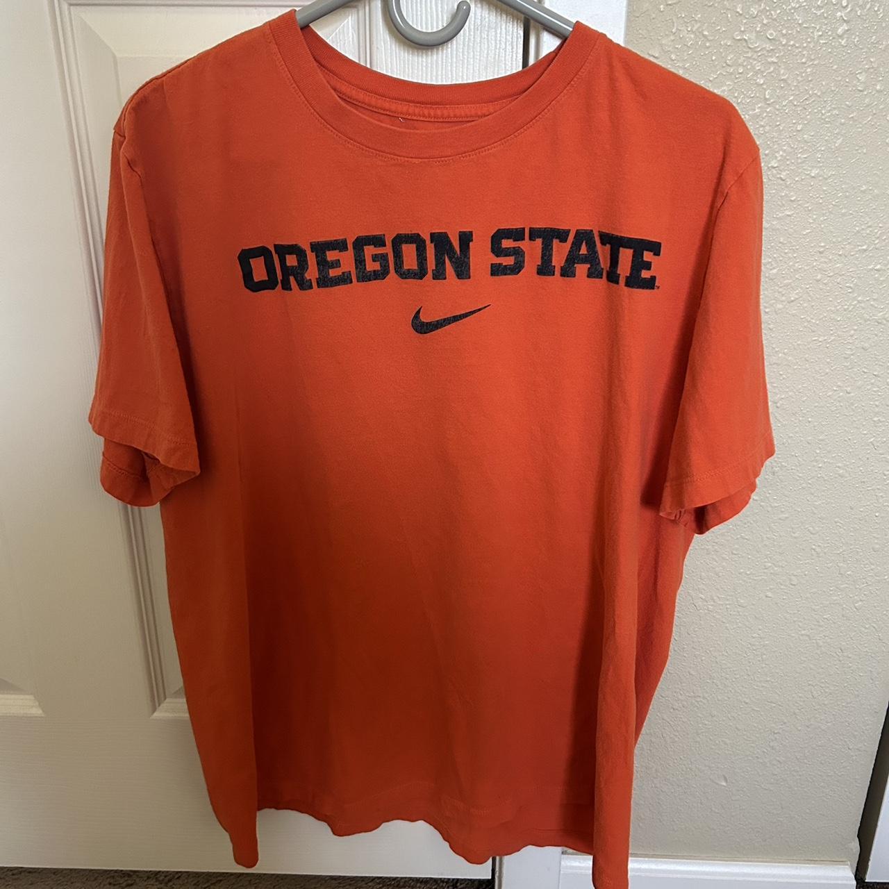 Oregon State Nike Center Swoosh Tee Men’s Large... - Depop