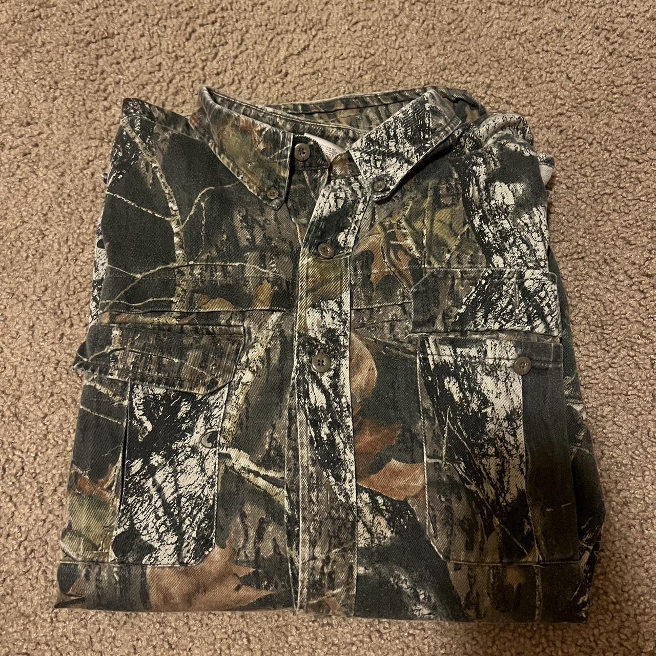 button down camo flannel!! - Depop