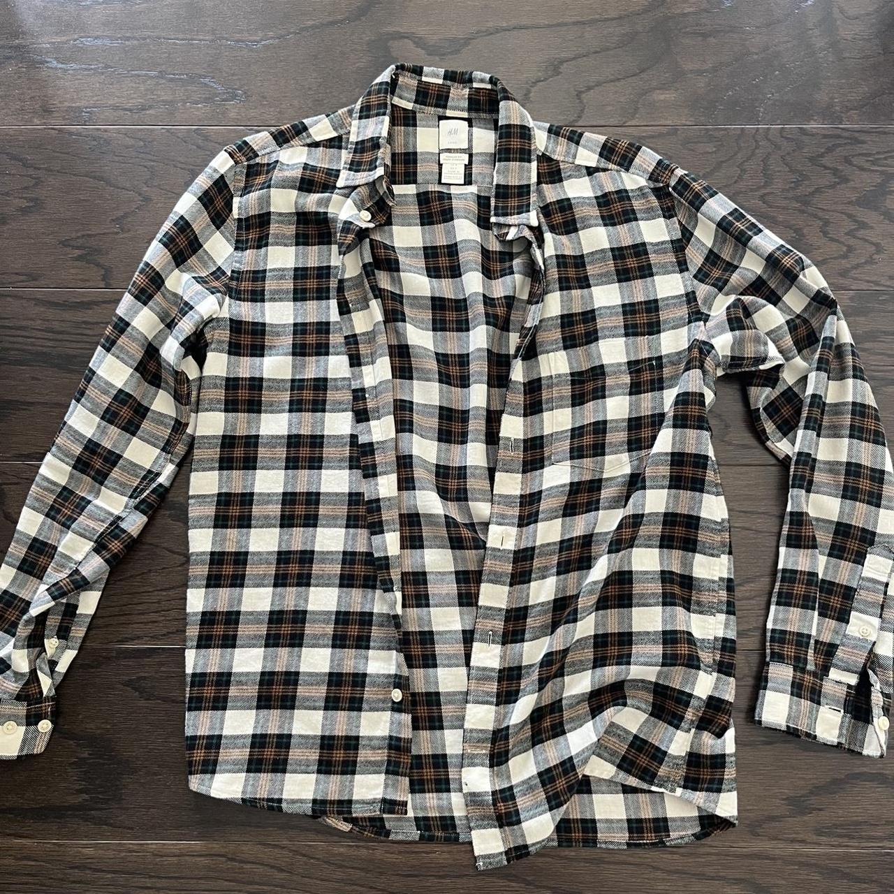 H&M flannel- only worn a few times no stains or... - Depop