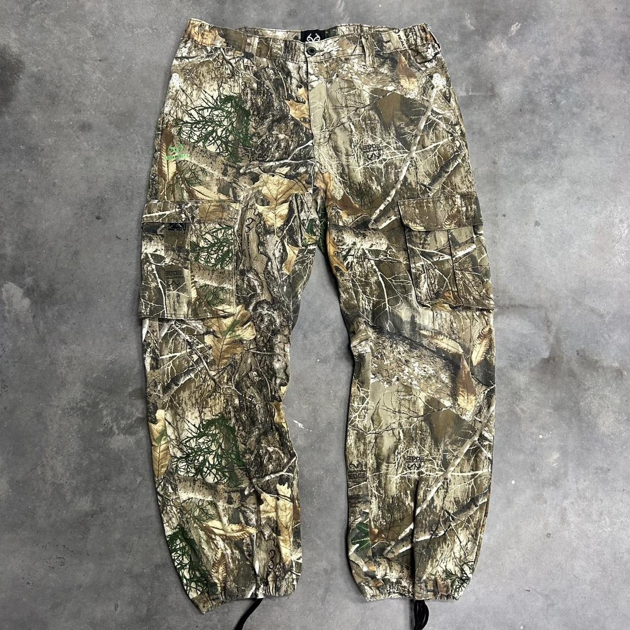Realtree baggy cargo drawstring pants cheap and... | Depop