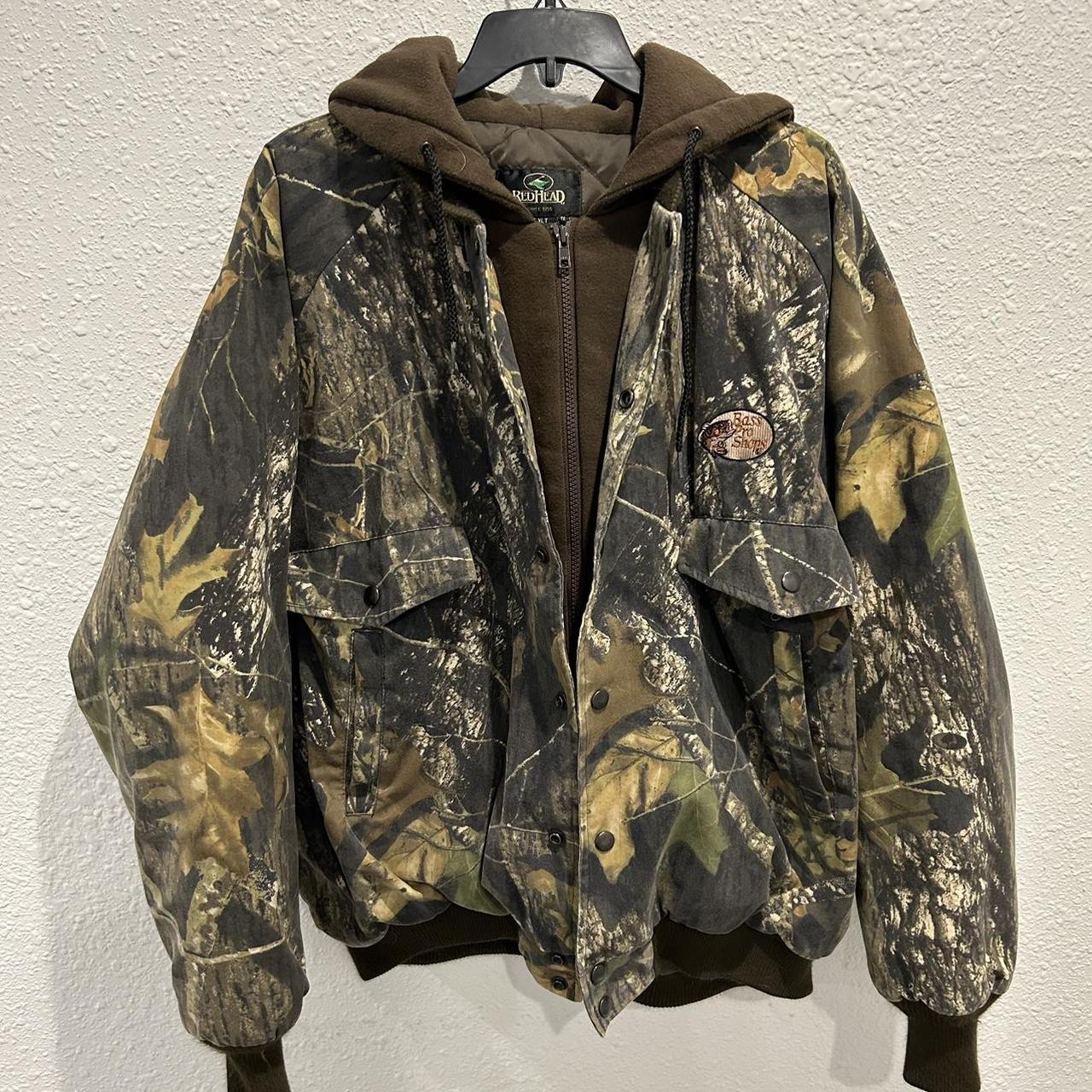 Real Tree Camo Bass Pro Shop Workwear Hooded Detroit... - Depop