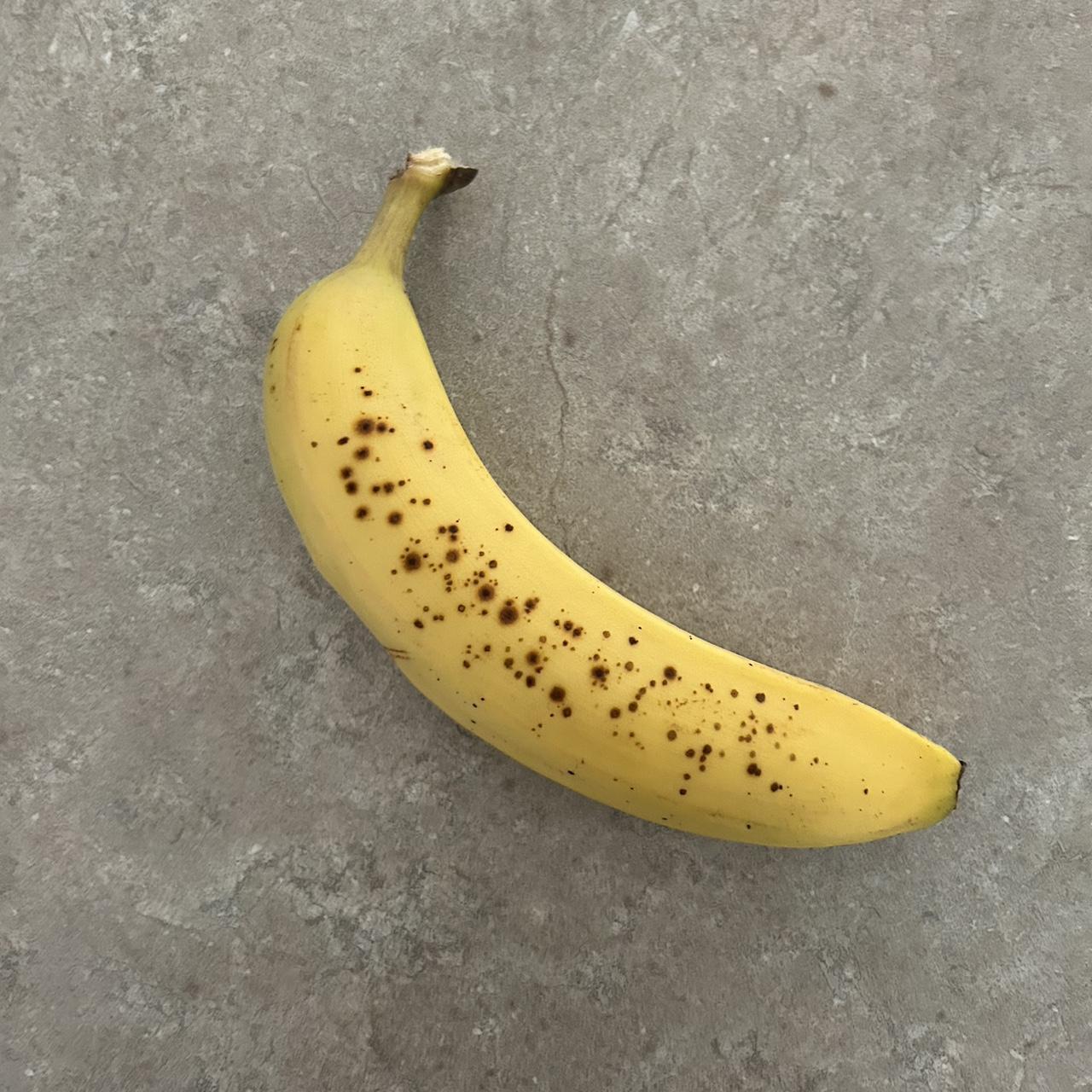 dole banana tap in before it goes bad size... - Depop