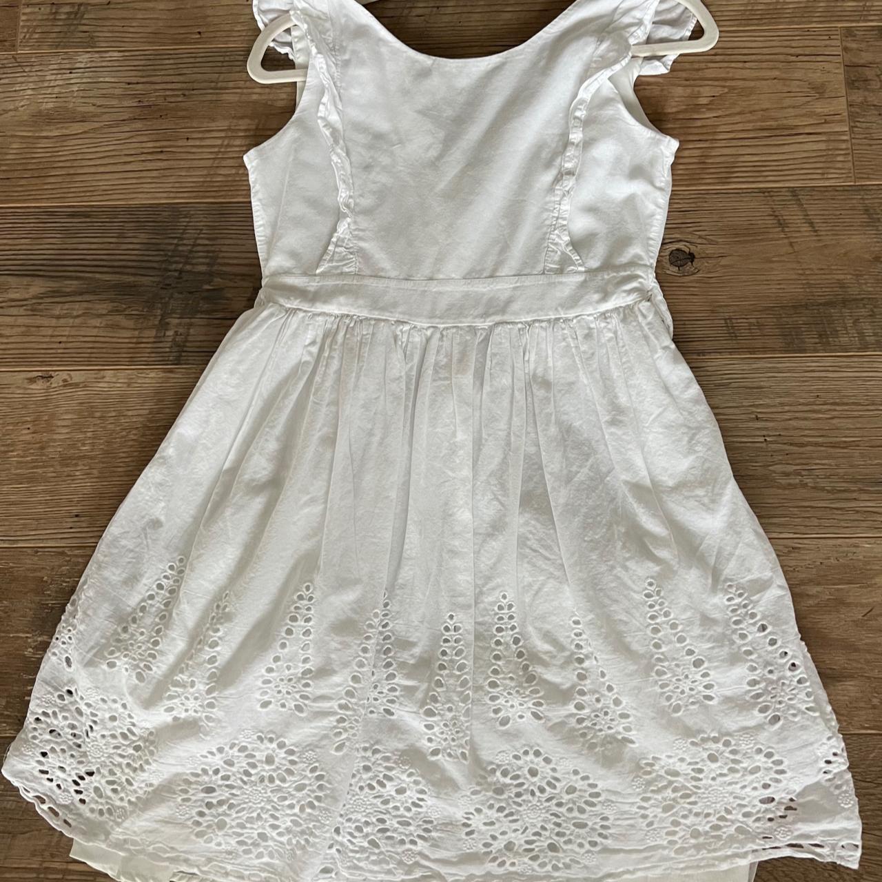 Kohl's white detailed dress - Depop