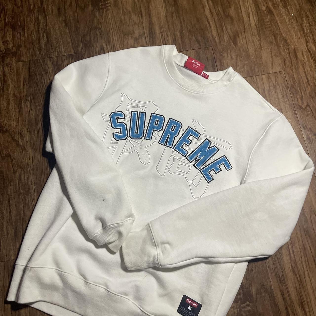Supreme Crewneck #streetwear #supreme - Depop