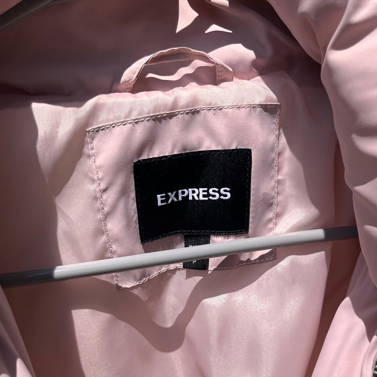 Small light pink Express puffer coat. - Depop