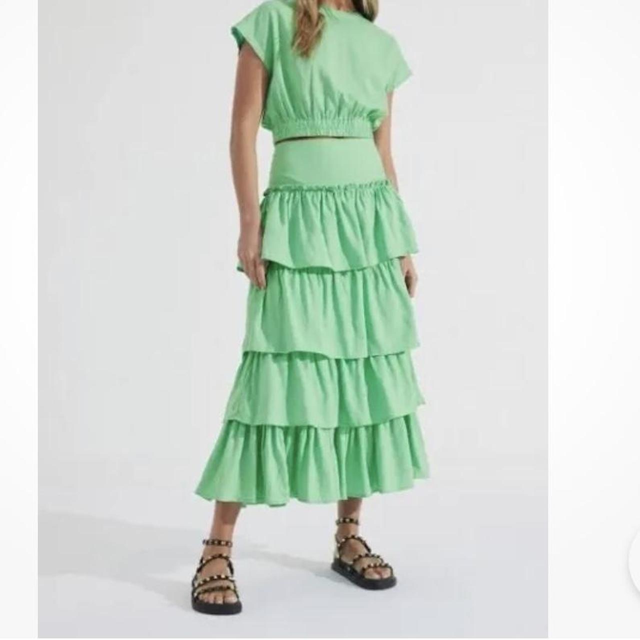Decjuba green midi tiered ruffle skirt Elastic... - Depop