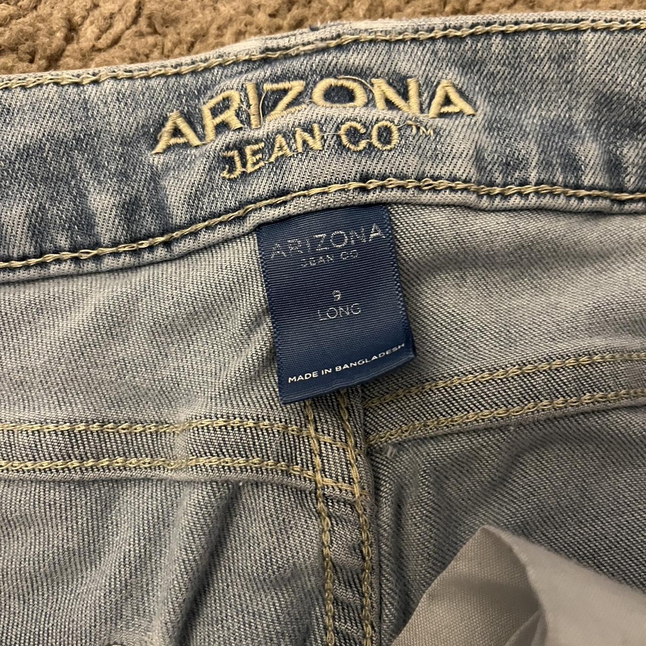 Arizona Jeans size 9 long This pair is fairly used,... - Depop