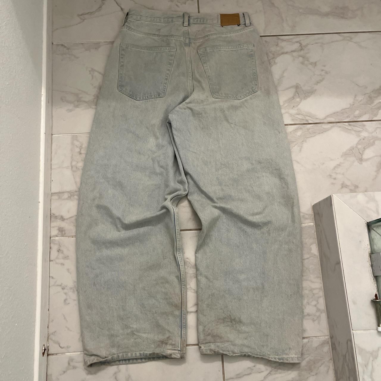 Weekday Astro jeans Wide leg fit Kinda beat - Depop