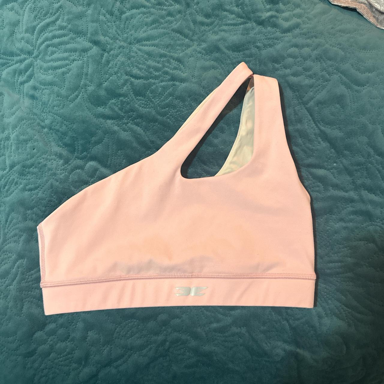 Elite eleven sports bra size s - Depop