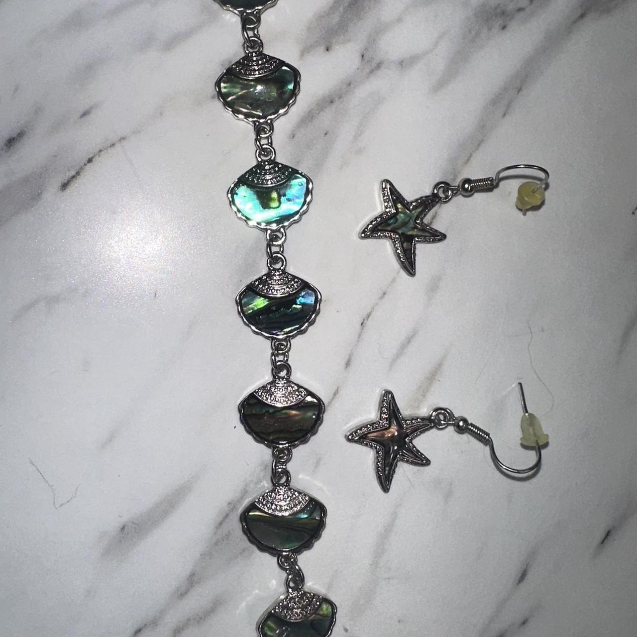 Shell necklace & earring set From Bahamas - Depop