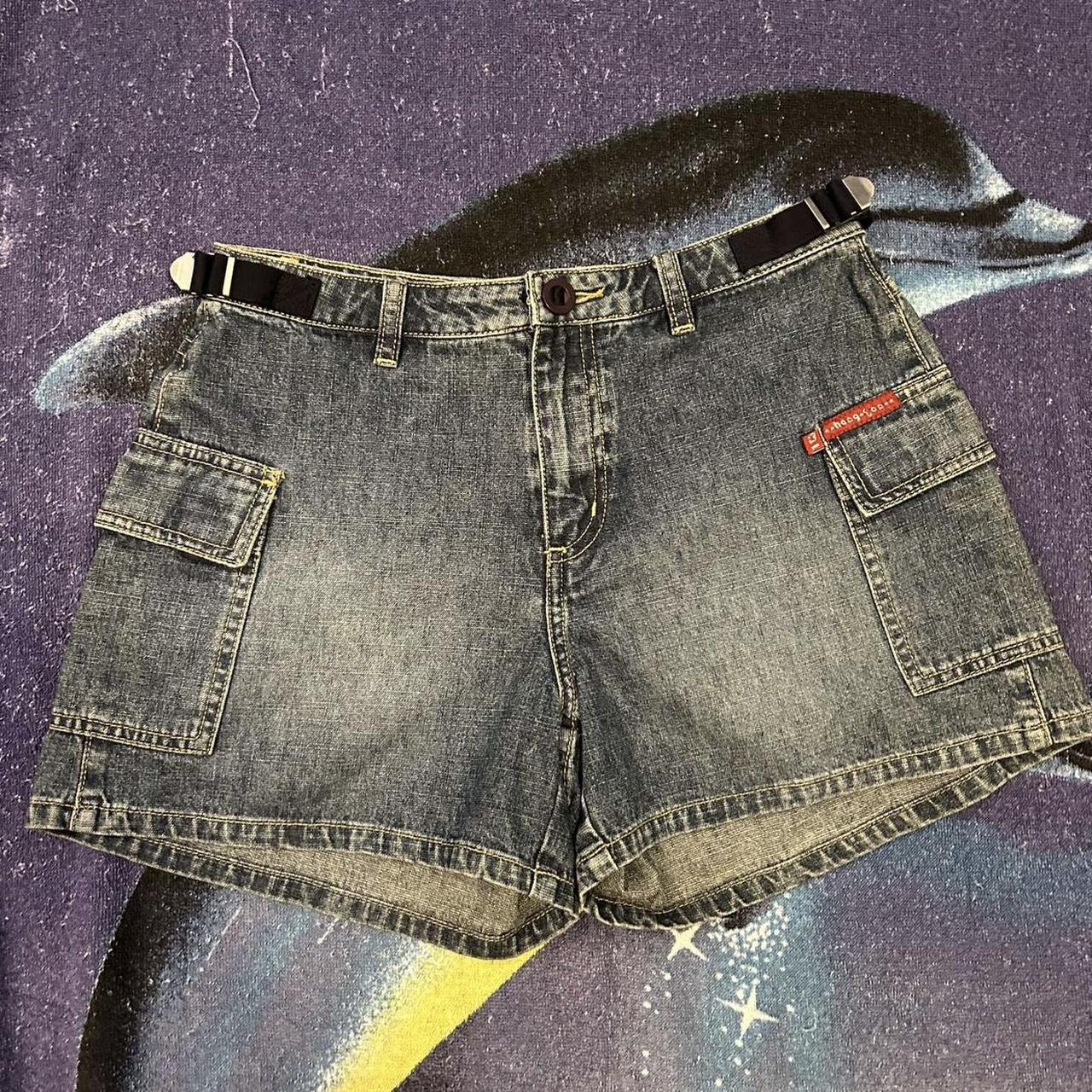 Vintage Y2K Hang Ten Denim Cargo Shorts 🍄 size... - Depop