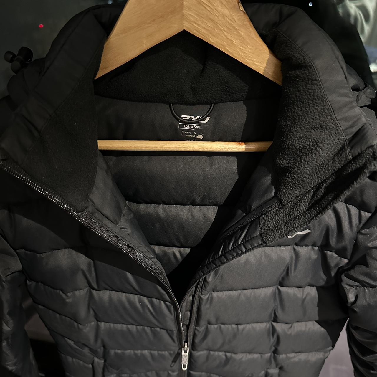 2XU MENS PUFFER / XS #2xu #mensfashion... - Depop