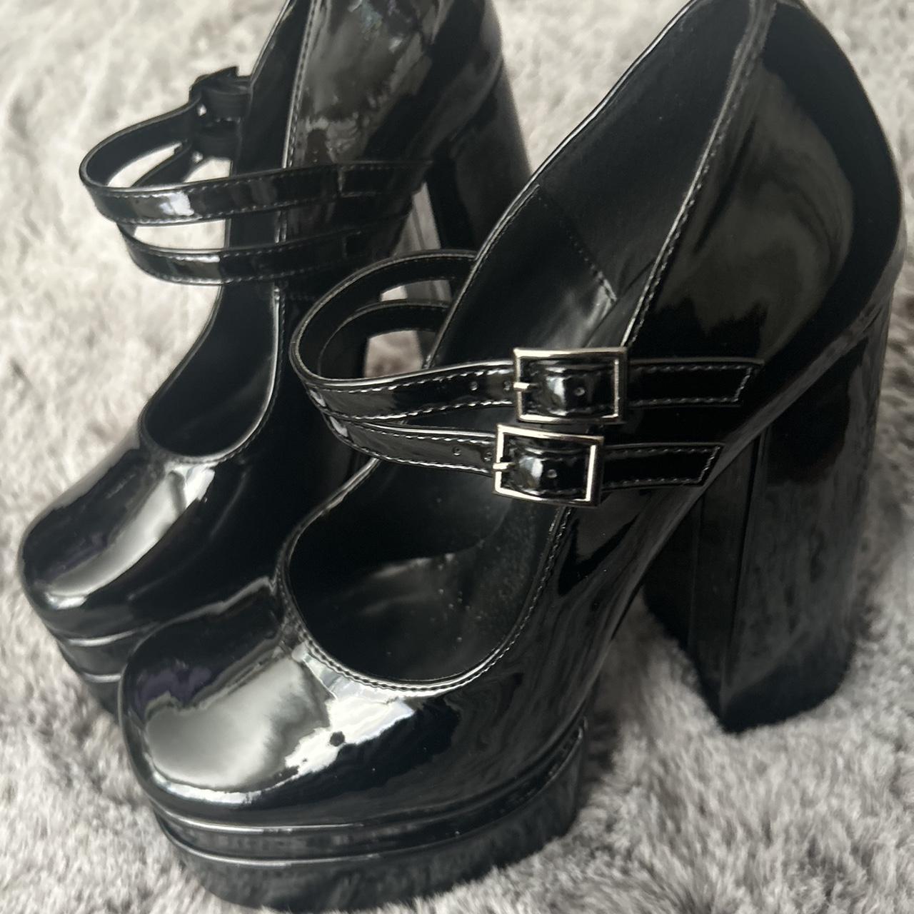 US women’s 8 platform heels. Never worn, only tried... - Depop