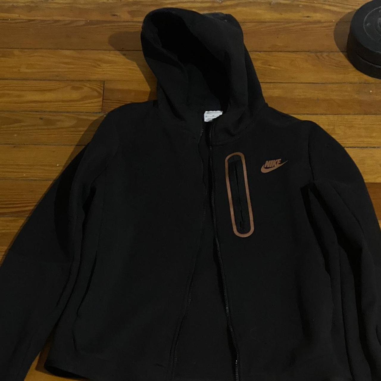 Nike tech XL in kids - Depop