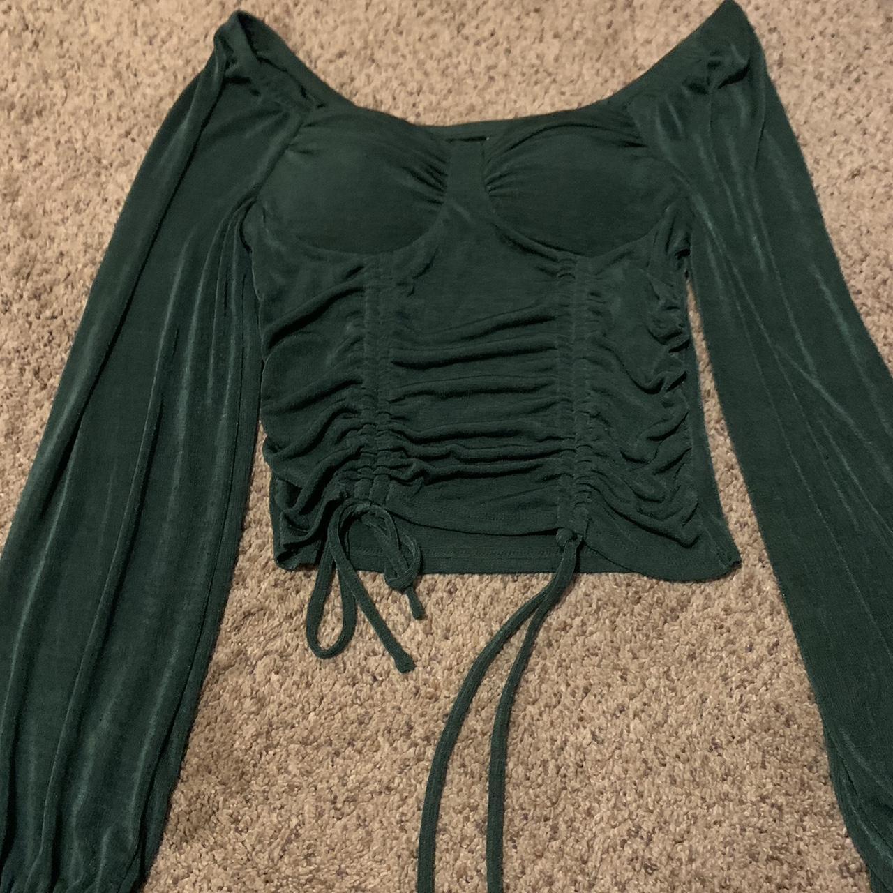 🌿sparkly dark green nice top🌿 never worn no rips... - Depop