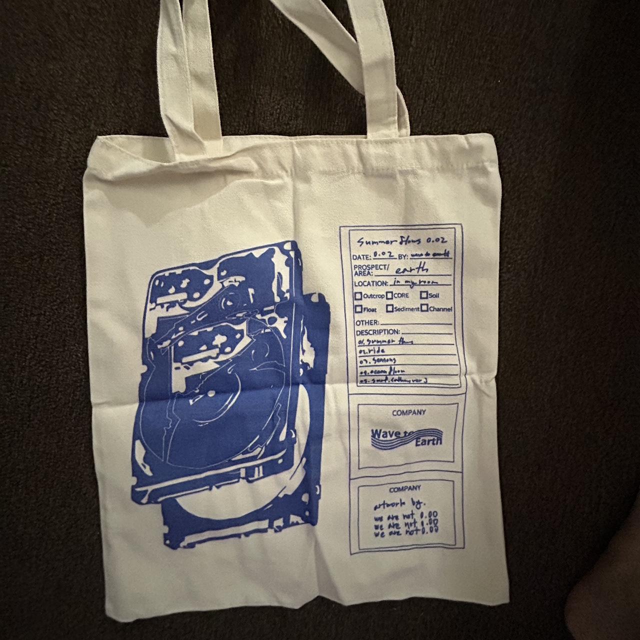 wave to earth tote bag limited - Depop