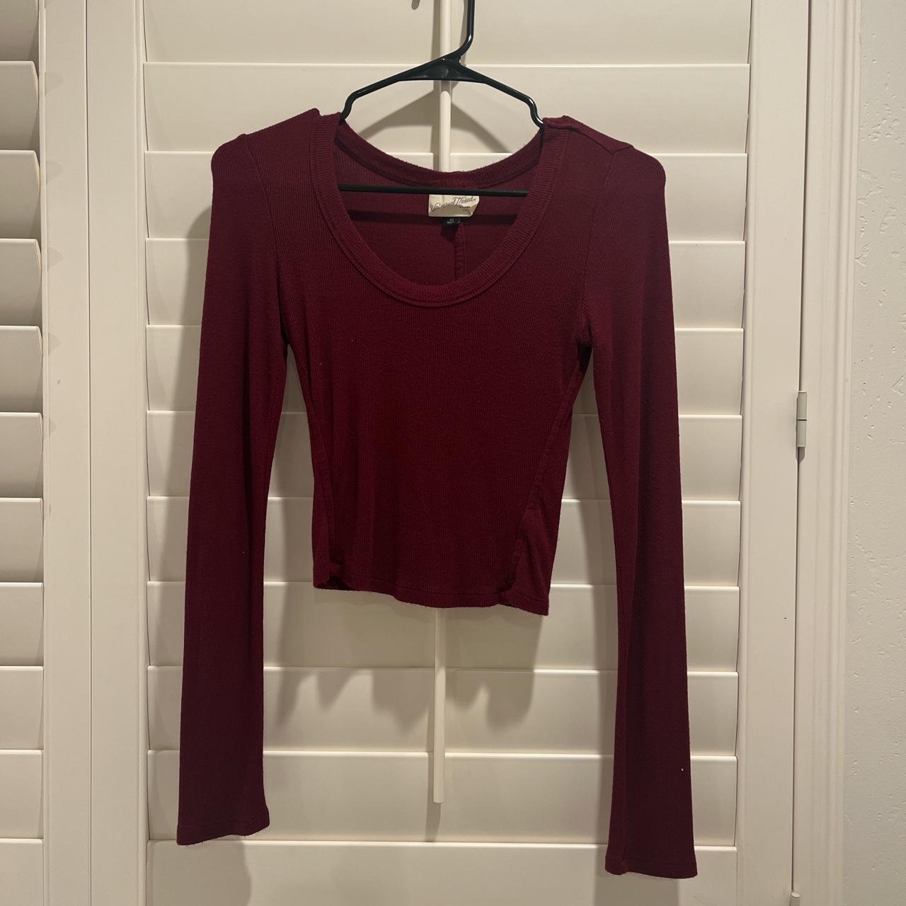 Universal threads long sleeve super cute and barley... - Depop