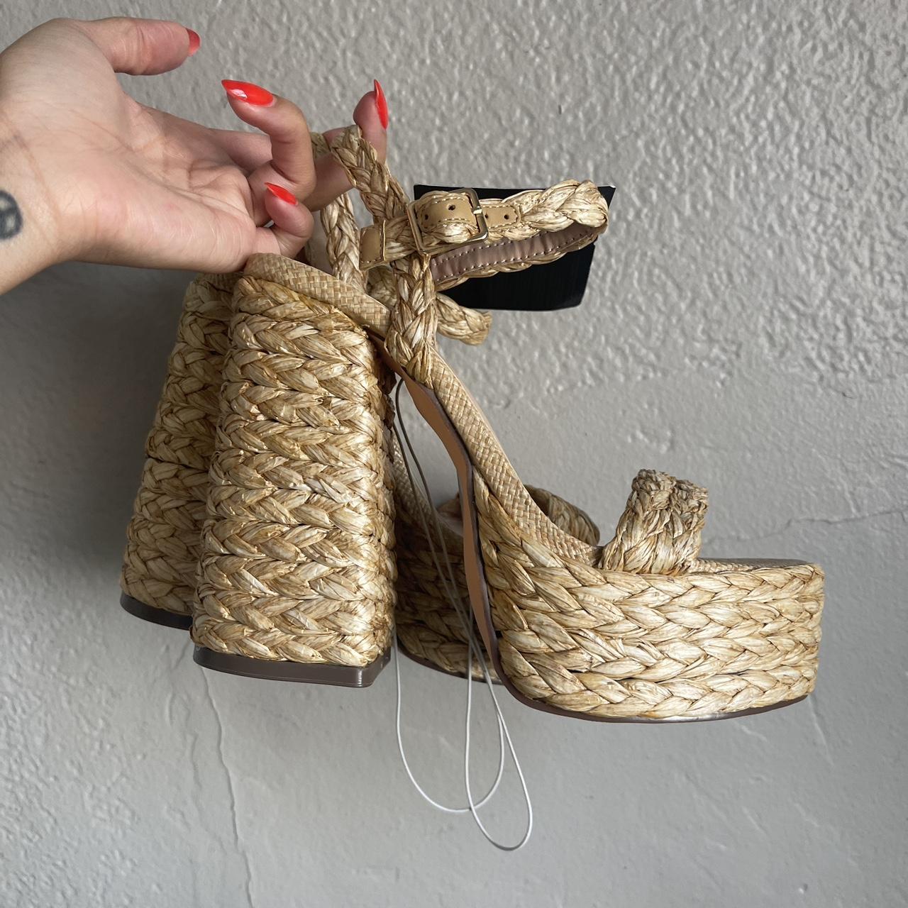 Forever 21 Women's Tan Sandals | Depop