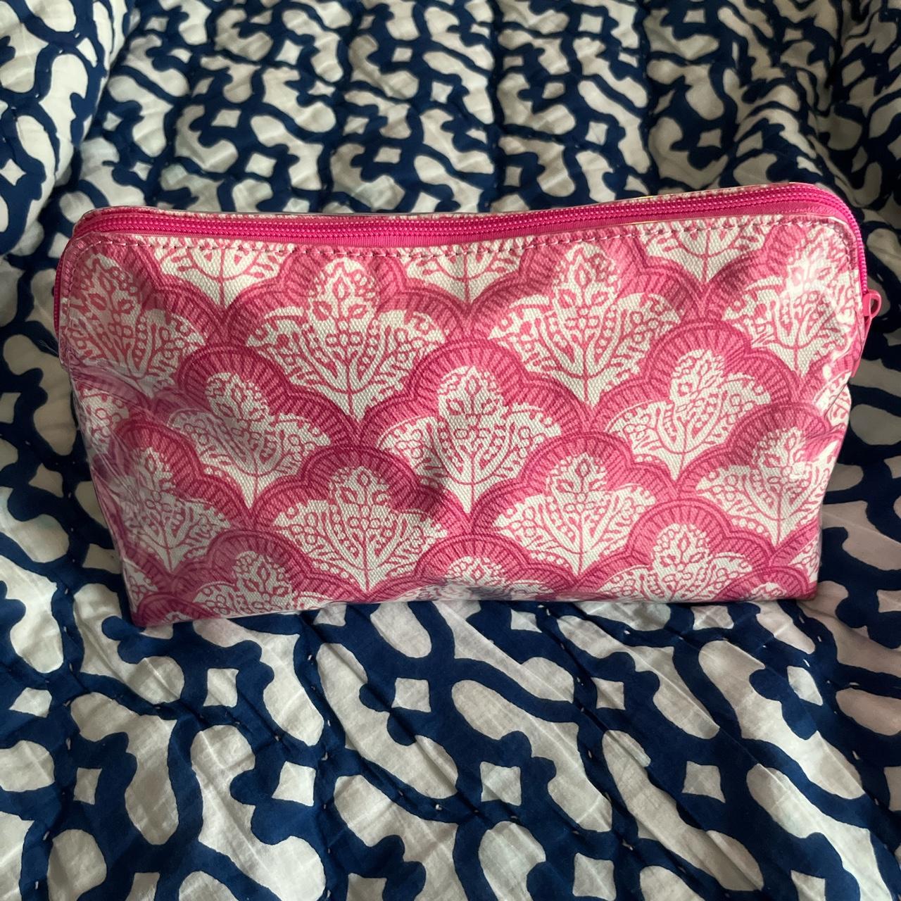 Roller rabbit hot pink jemina large makeup bag sold... - Depop