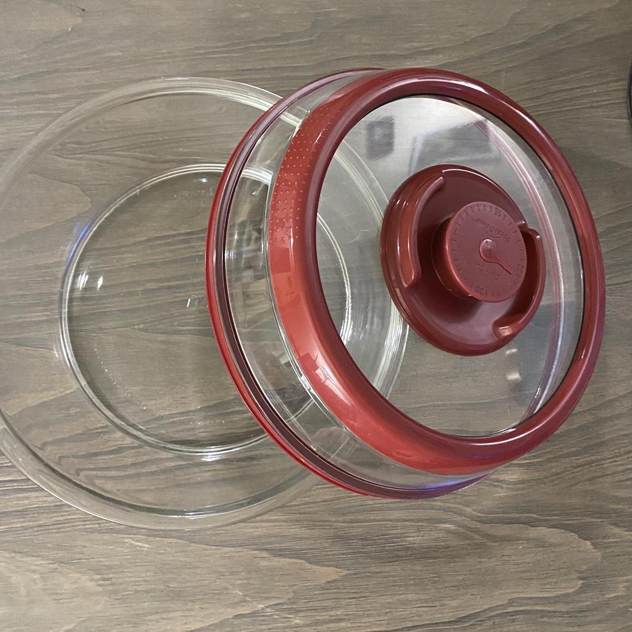 Pyrex 3 qt glass round casserole dish. Oven and... - Depop