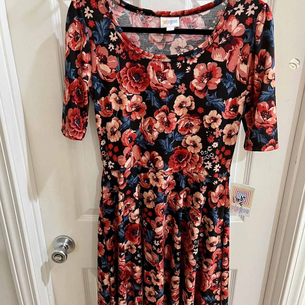 Lularoe Nicole dress in size Medium. Never worn! - Depop