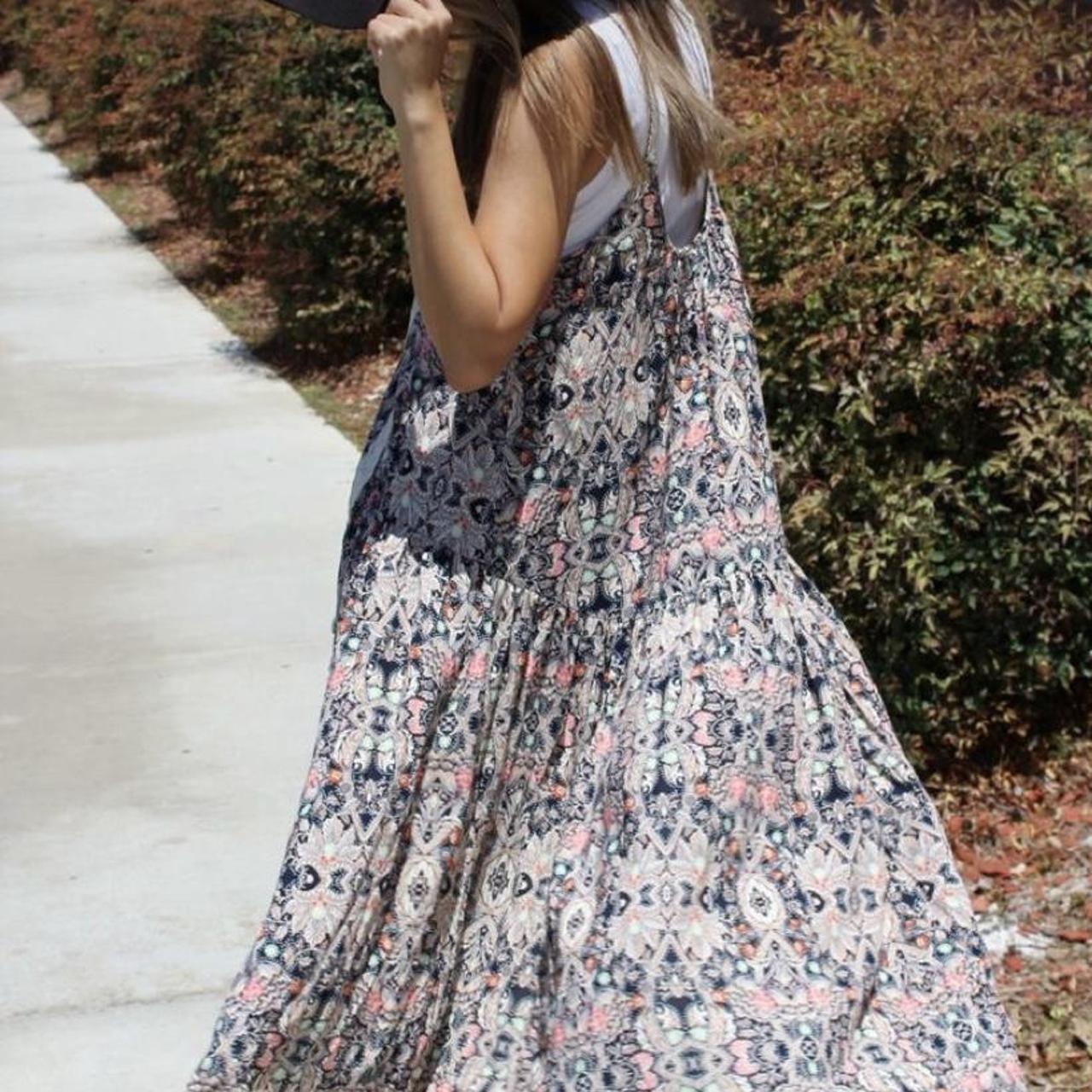 -NEW- & ships for free! Boho style high low vest.... - Depop