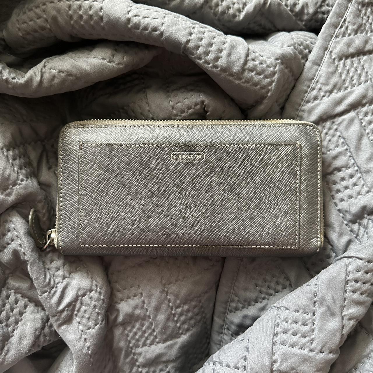 grey coach wallet ˚₊·—̳͟͞͞♡☕️ a few stains - Depop