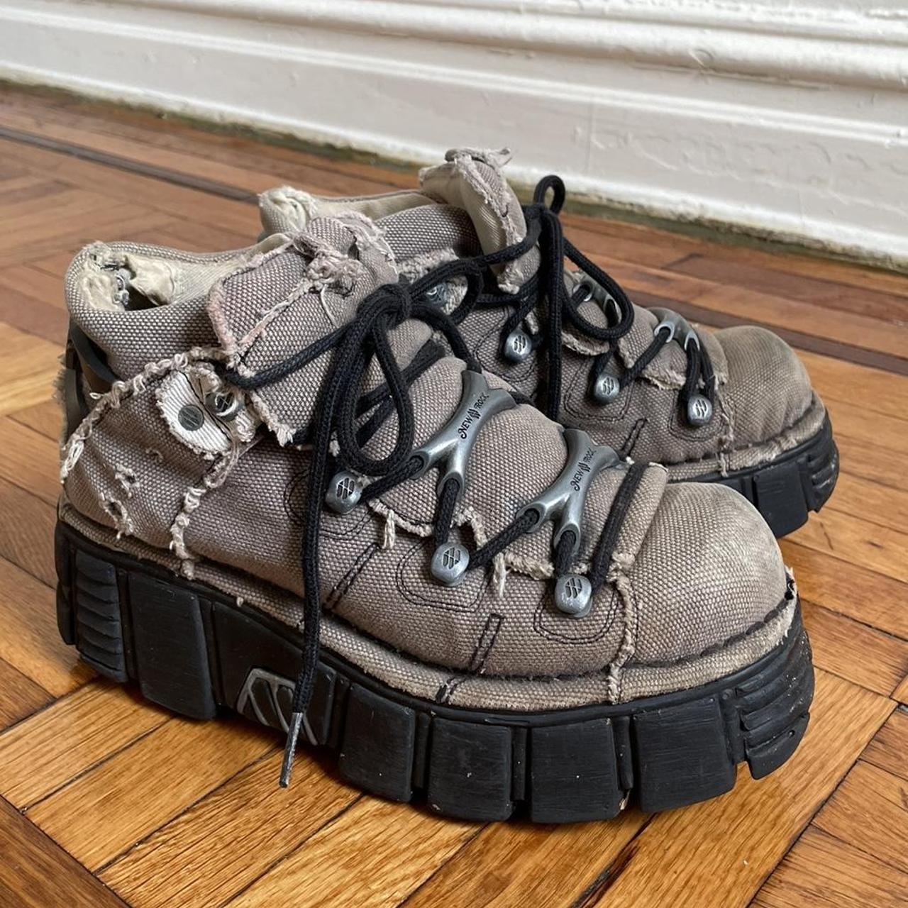 New Rock Women's Grey and Black Boots | Depop