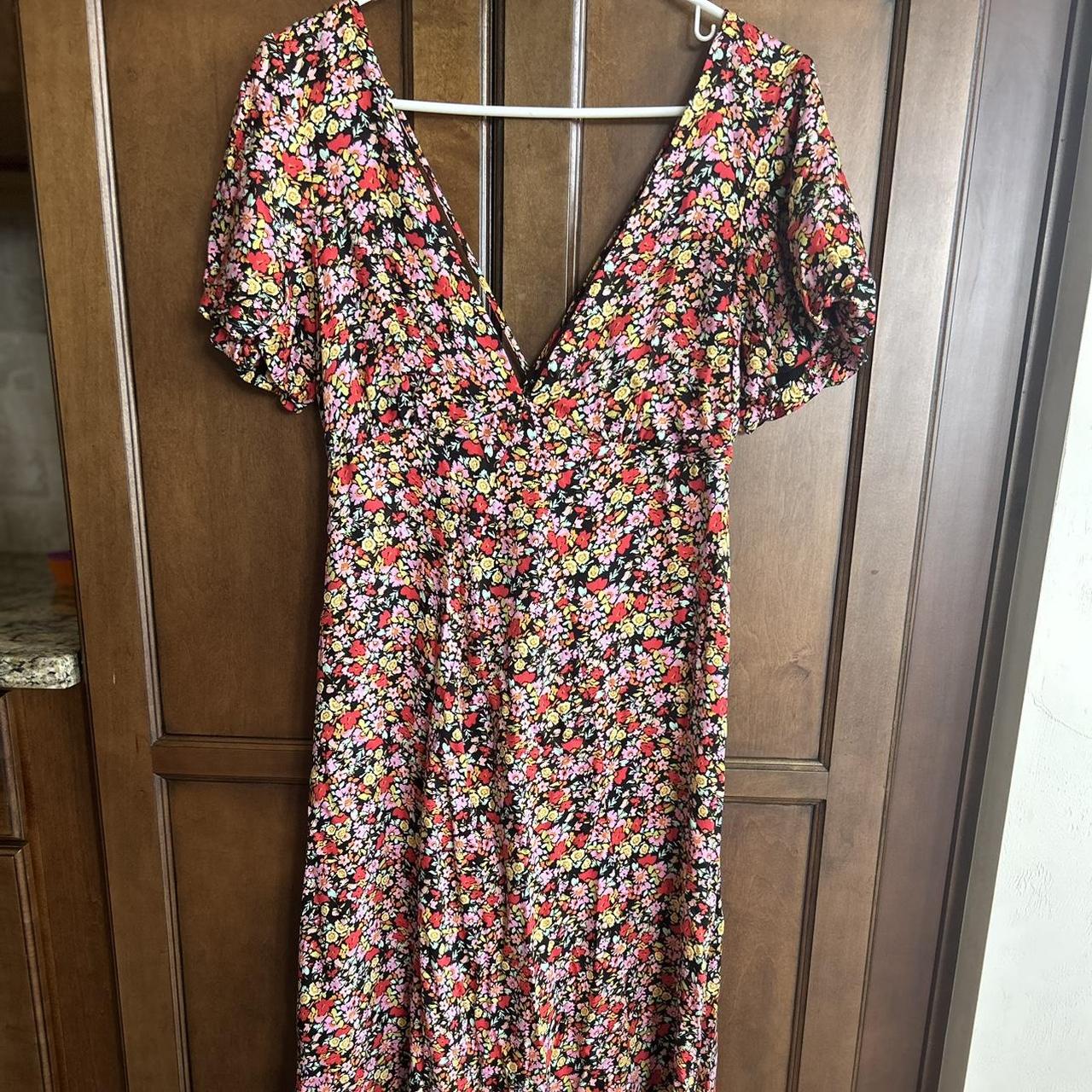 Spring/summer Floral maxi dress - Depop