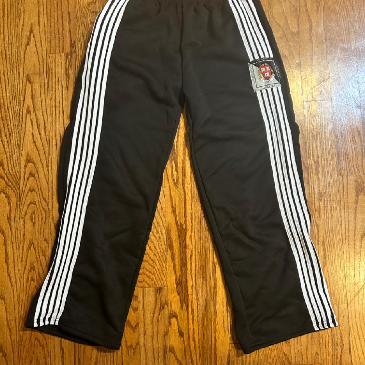 Allure county sweats Size L 5-8 business day shipping - Depop