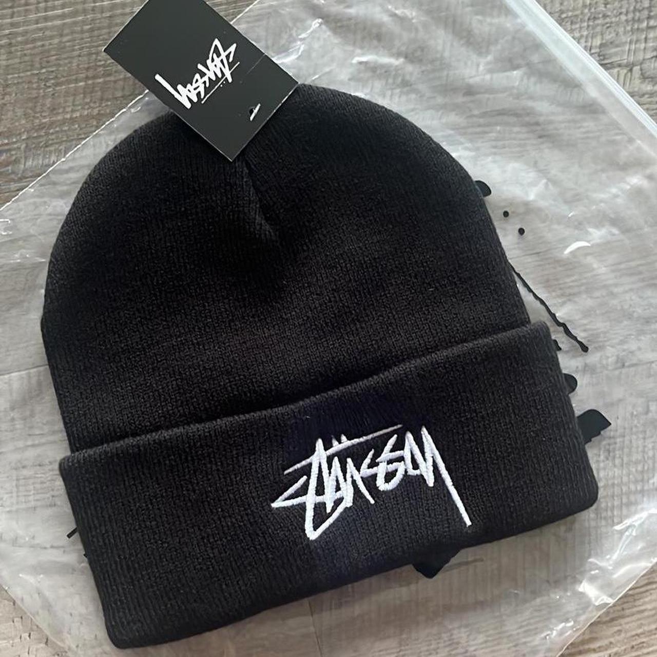 Fab hat, comes in dustbag - Depop