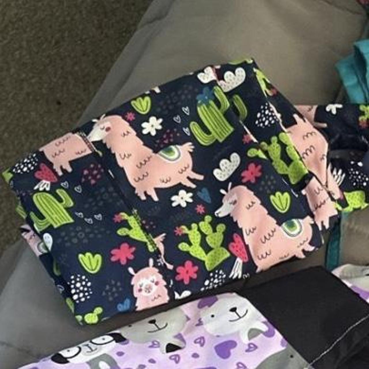 Cactus scrub top - Depop