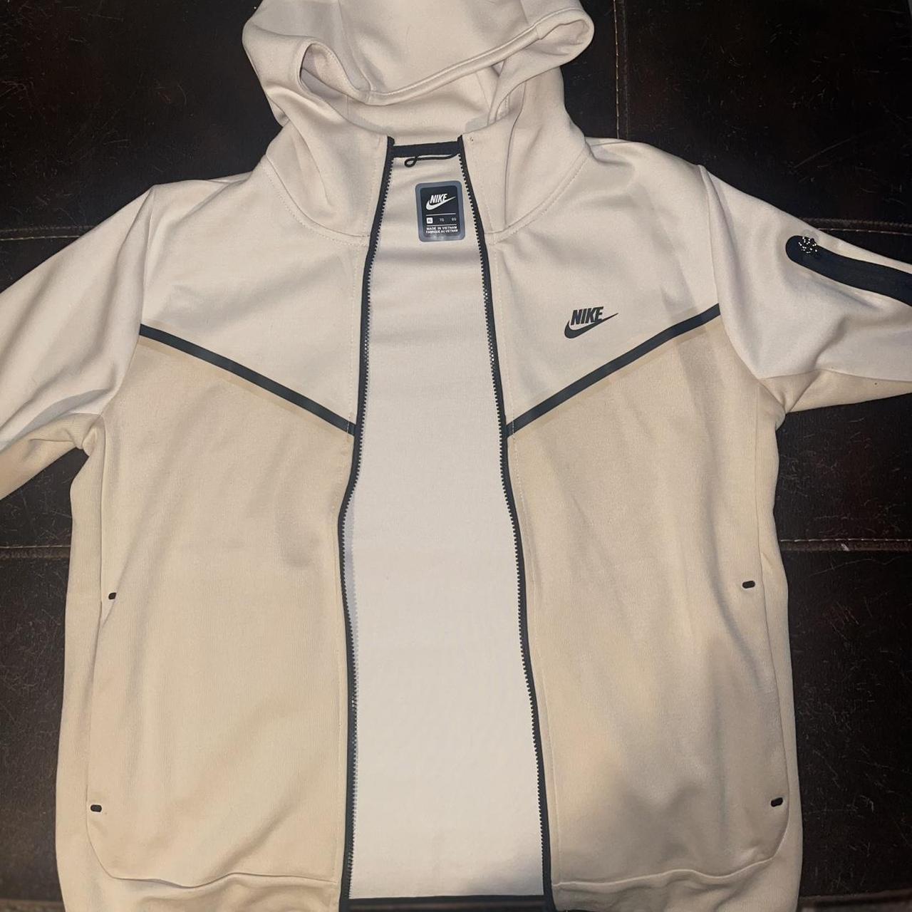 Cream Nike Tech Fleece Says XL, fits L - Depop