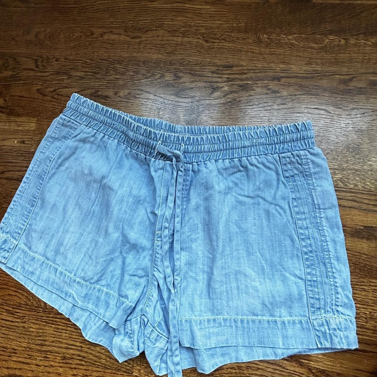 Bella Dahl Women's Blue Shorts | Depop