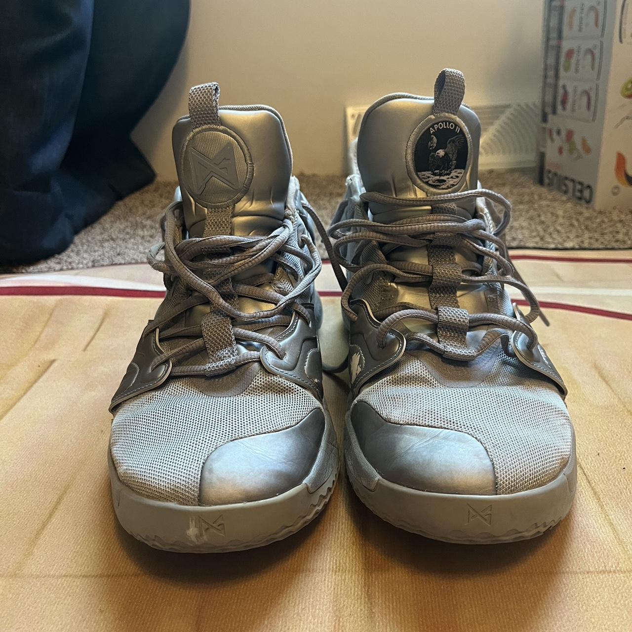 Nike Men's Silver Trainers | Depop