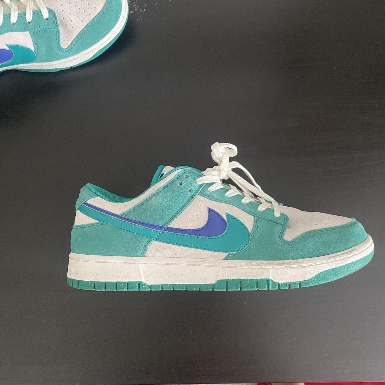 Mens double swoosh dunks Size 11 - Depop