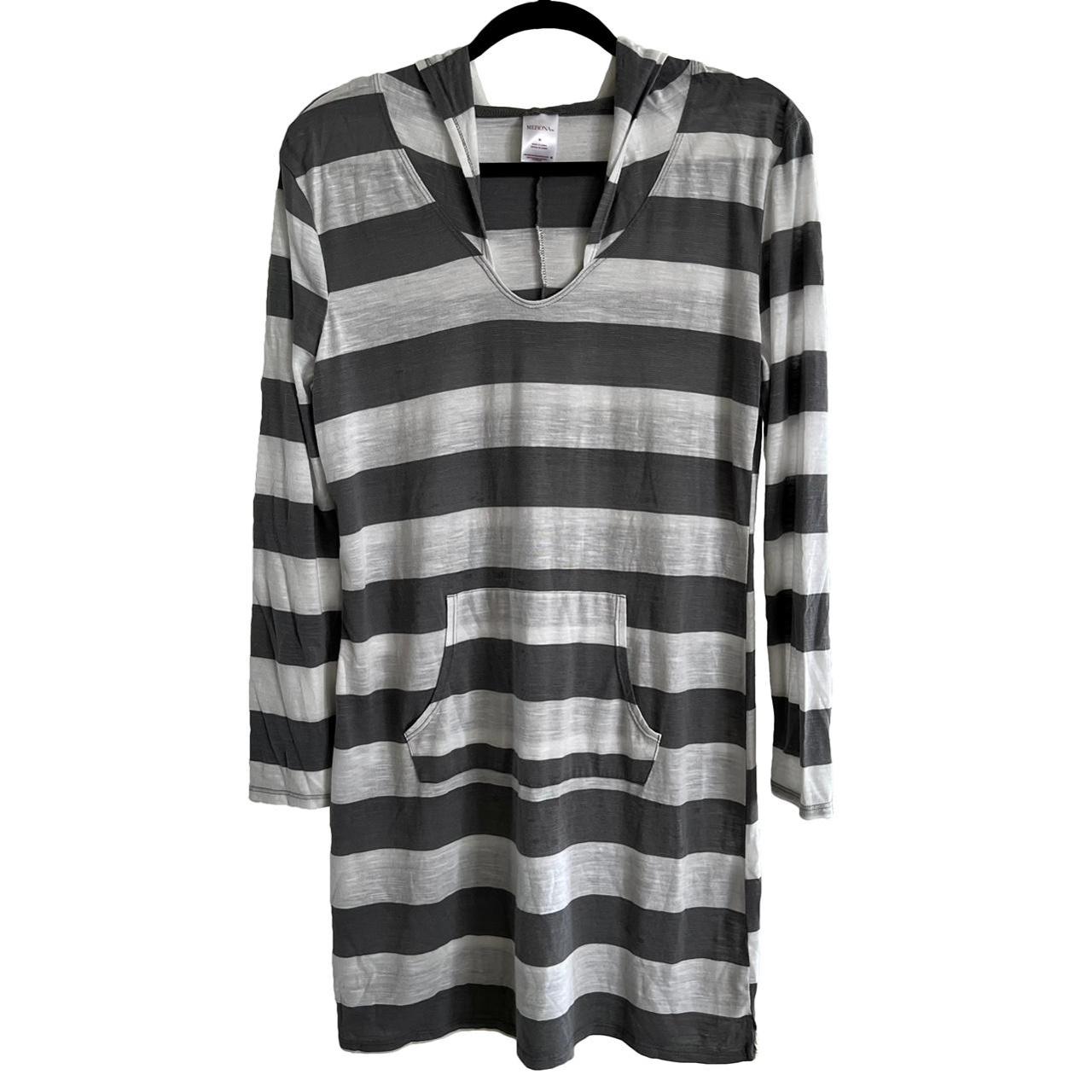 Merona Women's White and Grey Cover-ups | Depop