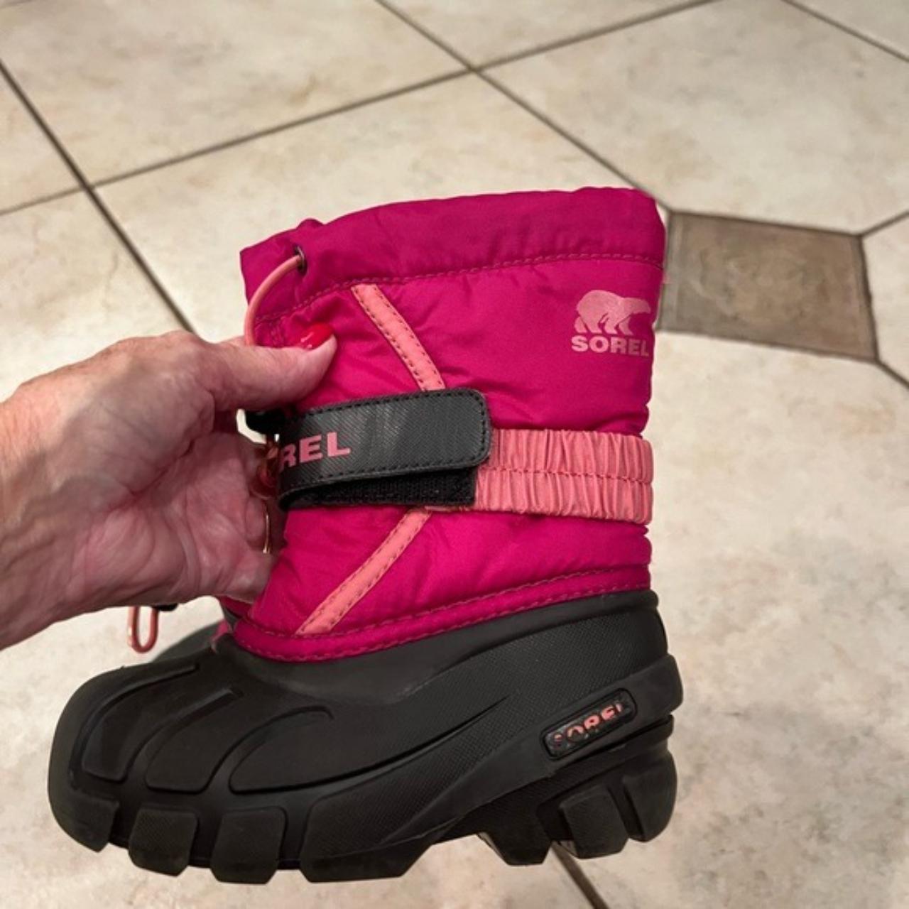 Good condition Sorel girls flurry winter snow boots... - Depop