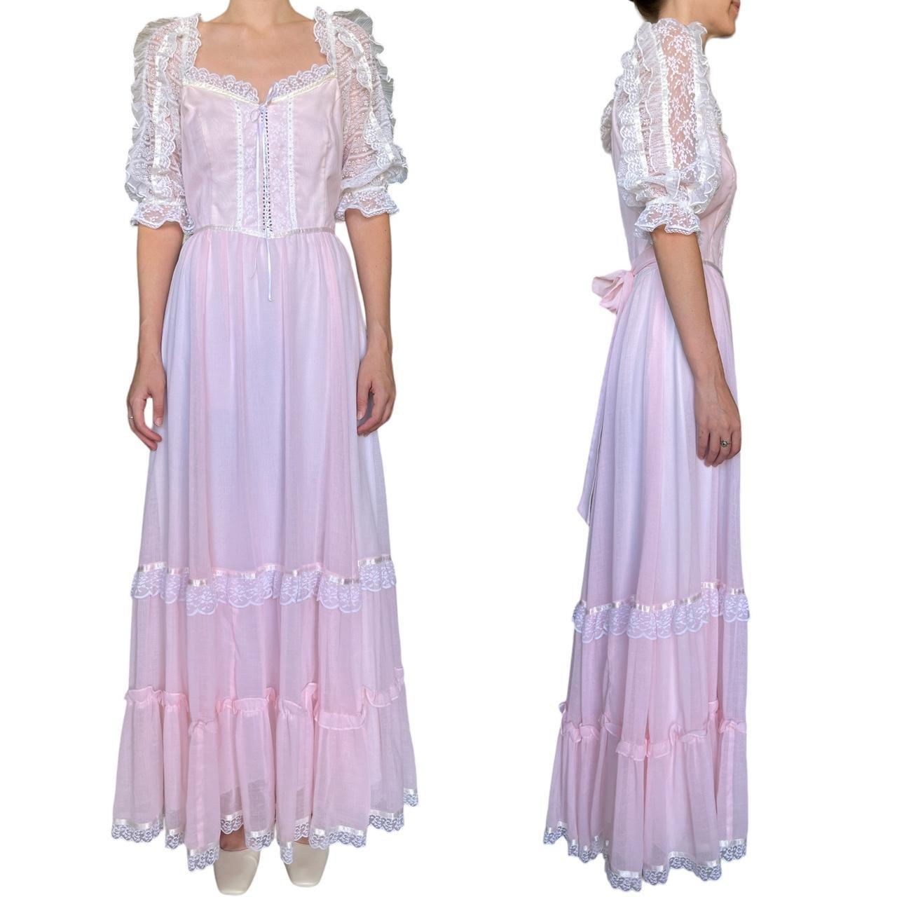 RARE VTG 70S PINK & WHITE GUNNE SAX MAXI... - Depop