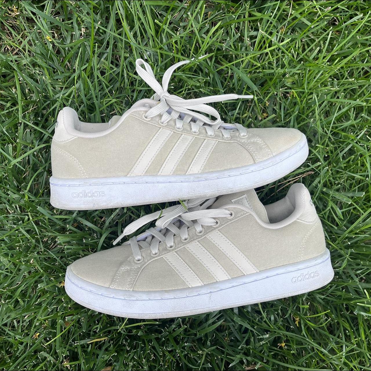 Adidas Women's Cream Trainers | Depop