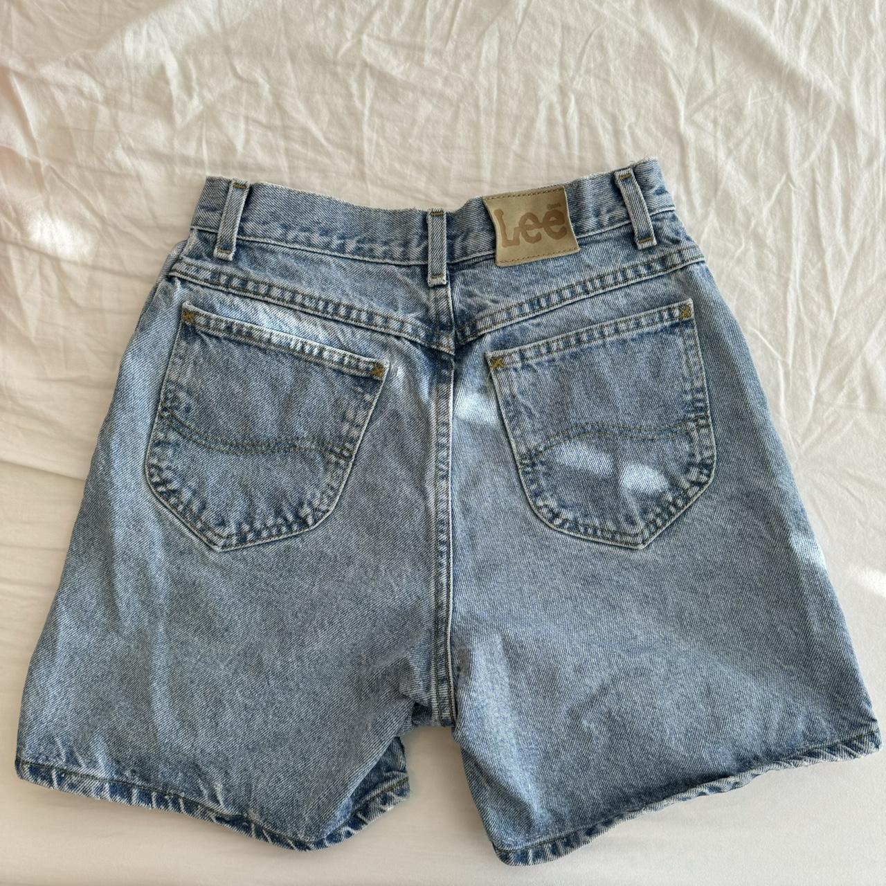 VINTAGE LEE SHORTS Has a small hole in the front... - Depop
