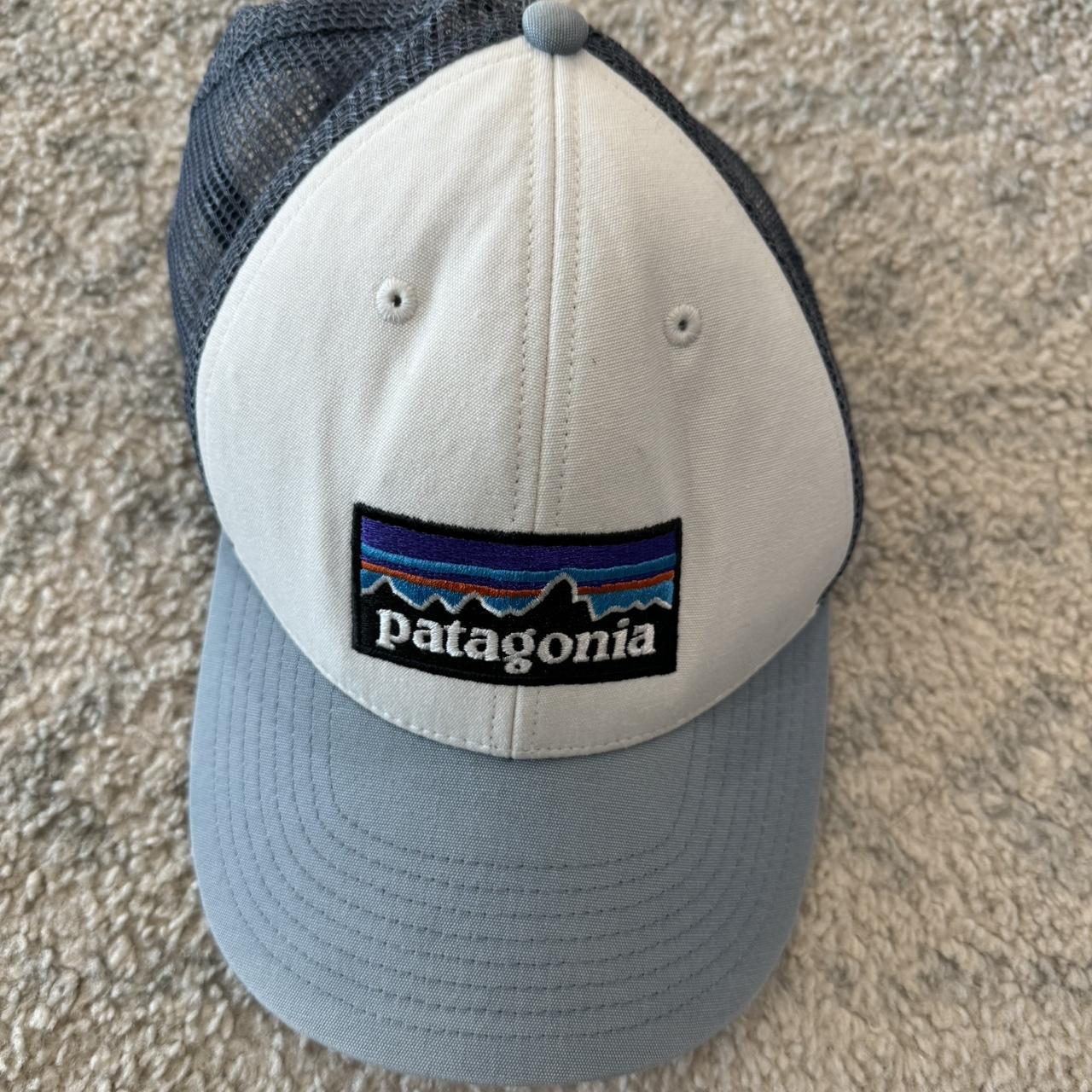 Patagonia hat - Depop