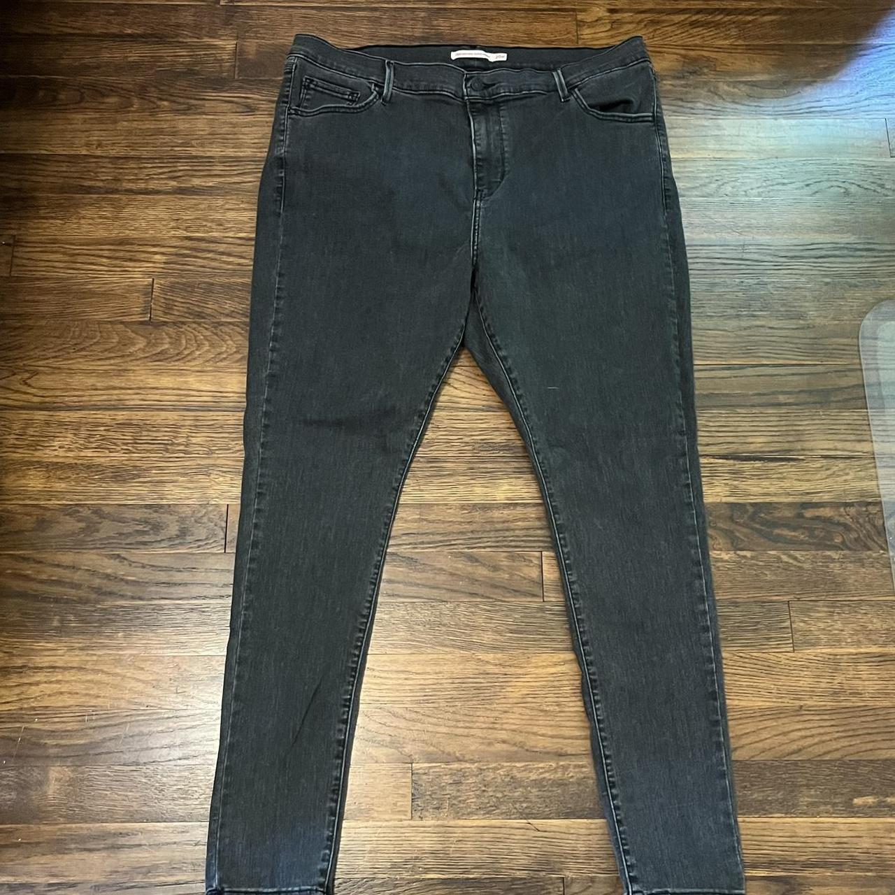 Size 20W Levi's black denim high rise super skinny... - Depop