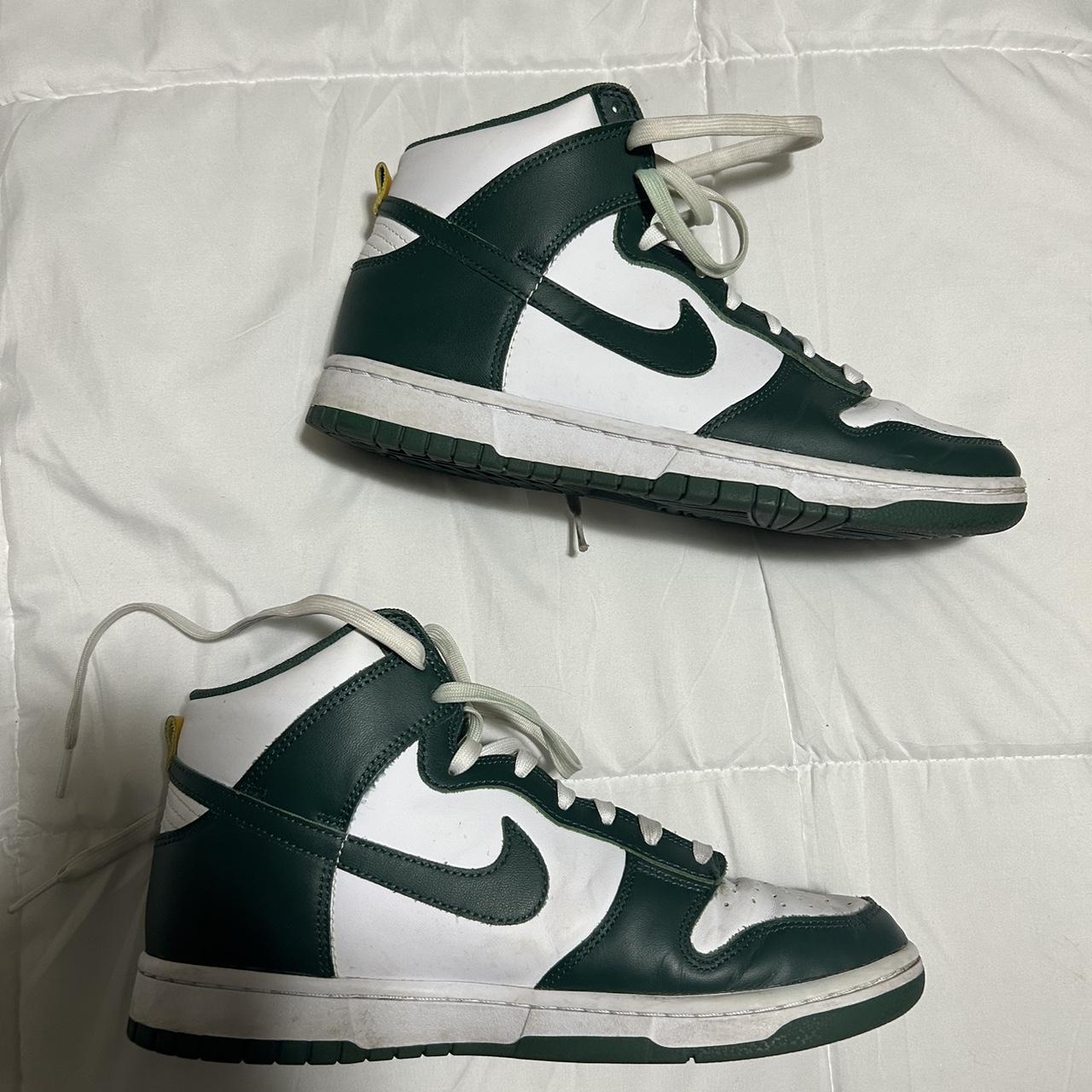 Men’s Green Nike dunks Barely worn No box Men’s... - Depop