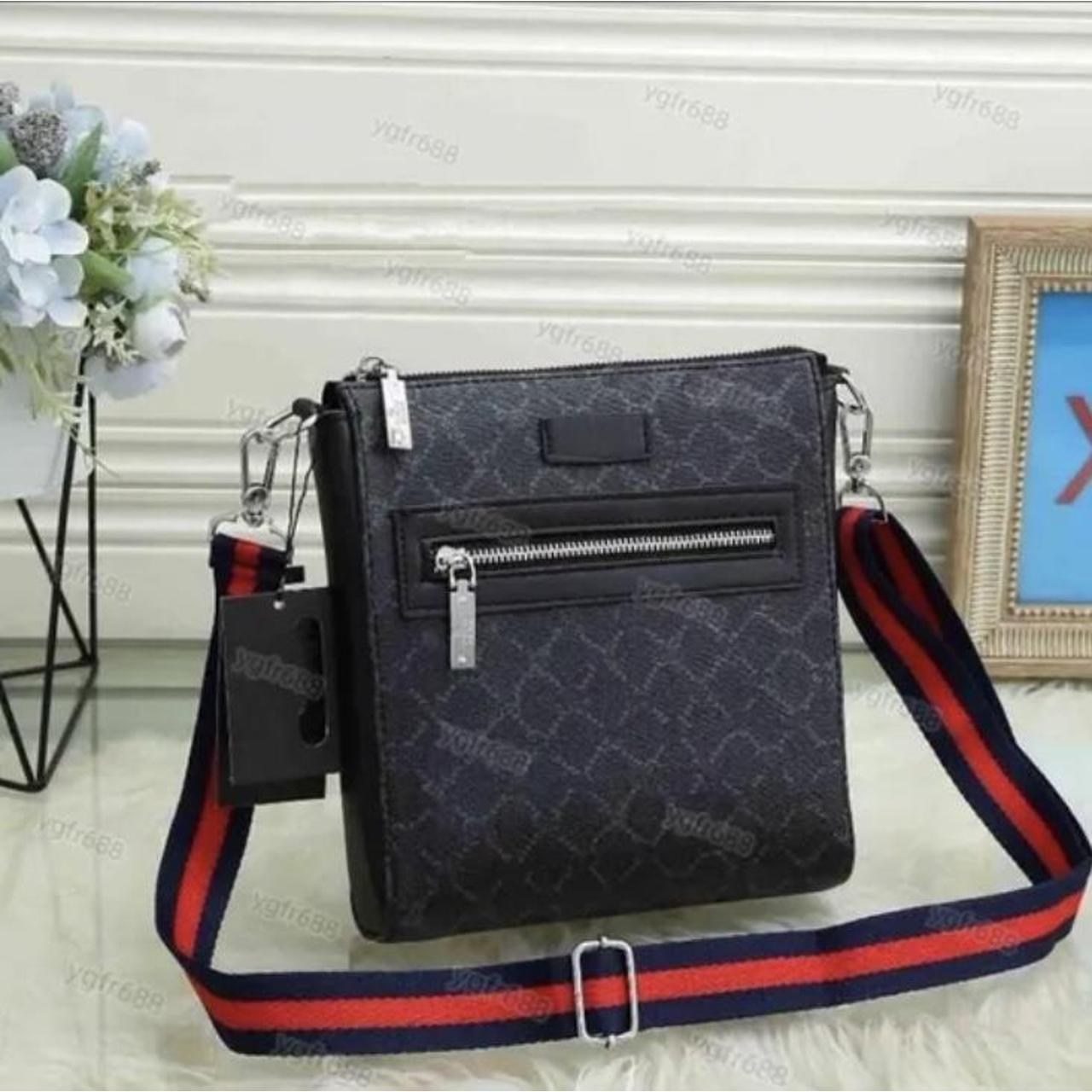 GUCCI messenger bag 1:1 - Depop