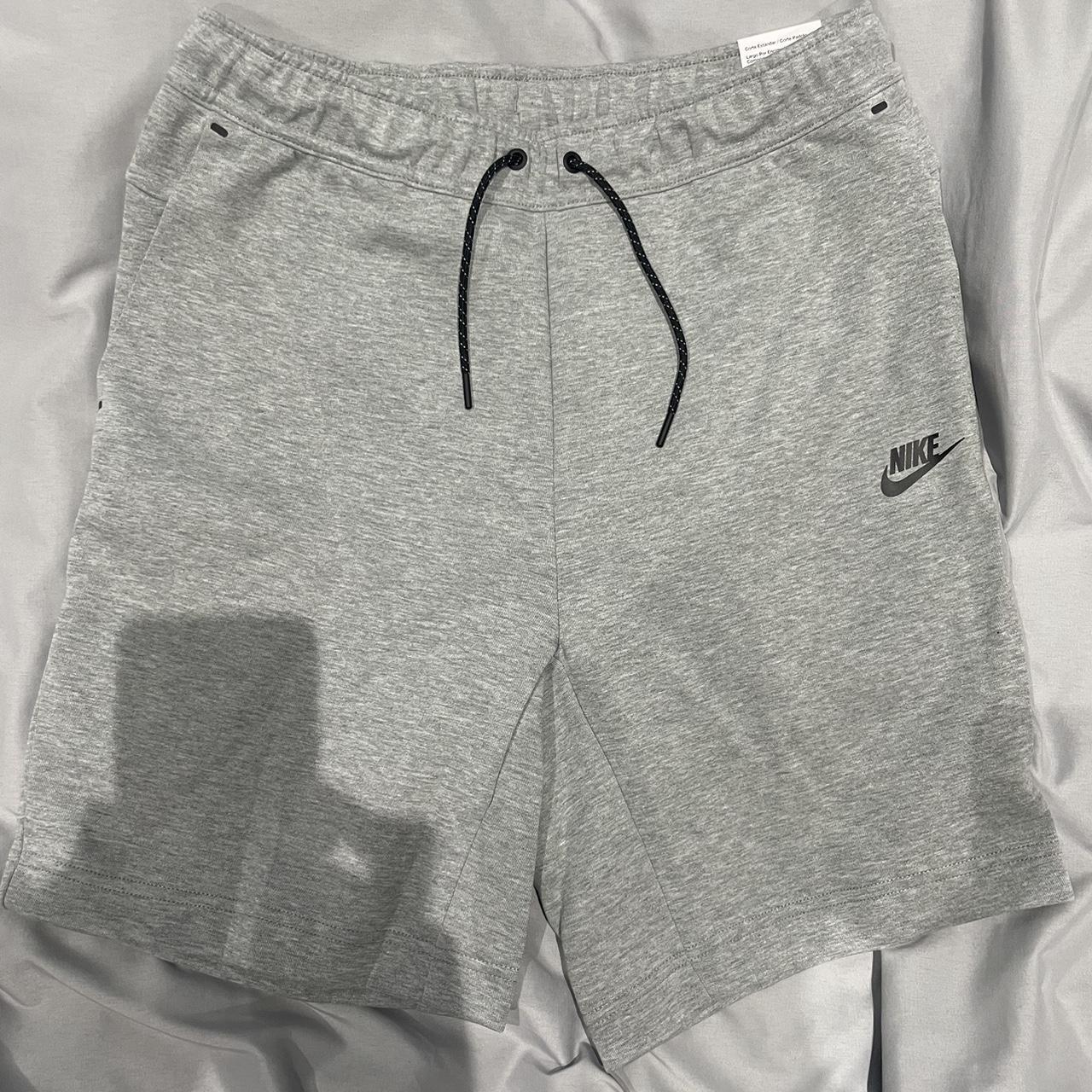 BRAND NEW grey tech fleece shorts Medium - Depop