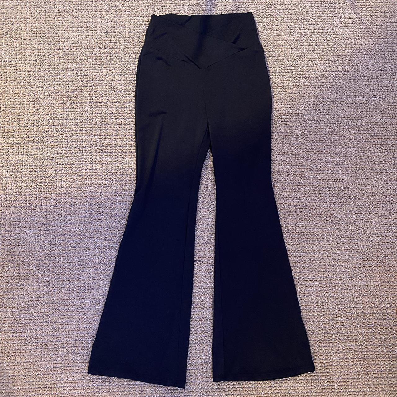 Flared leggings Small - Depop